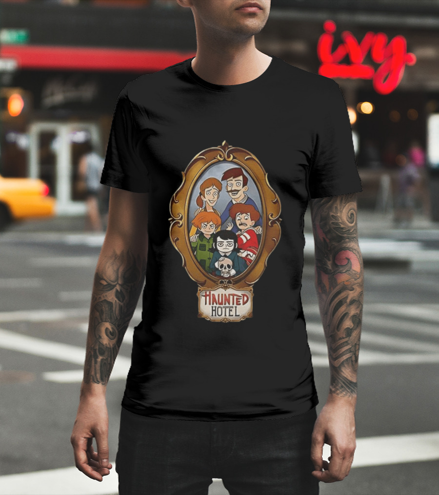 Haunted Hotel Cartoon Family Portrait Frame T-Shirt