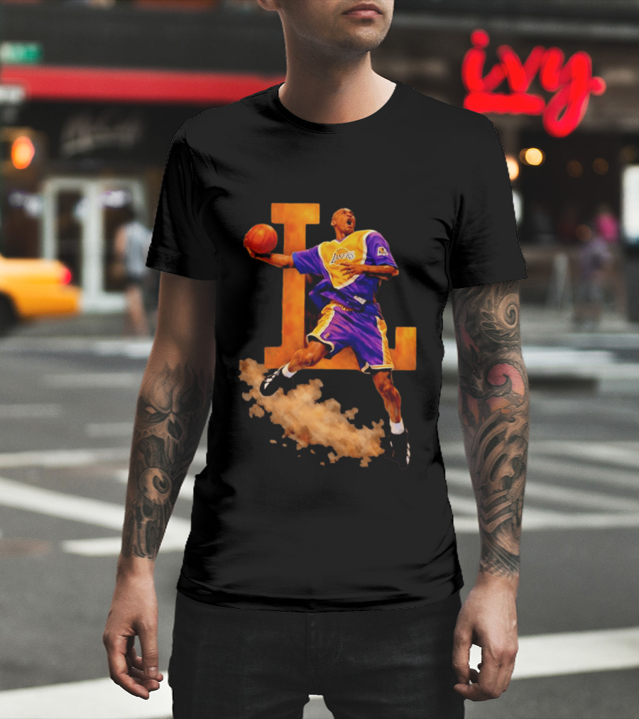 Kobe Bryant Los Angeles Lakers Iconic Slam Dunk Action T-Shirt