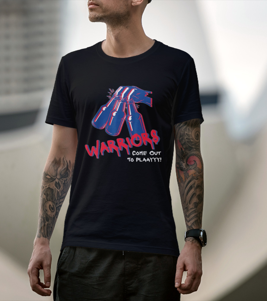 Warriors Come Out To Play New England Patriots Hand Holding Bottles T-Shirt