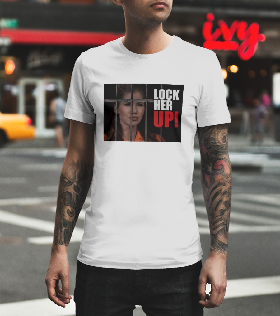 Lock Her Up Kristi Noem Bars Orange Jump Suit T-Shirt