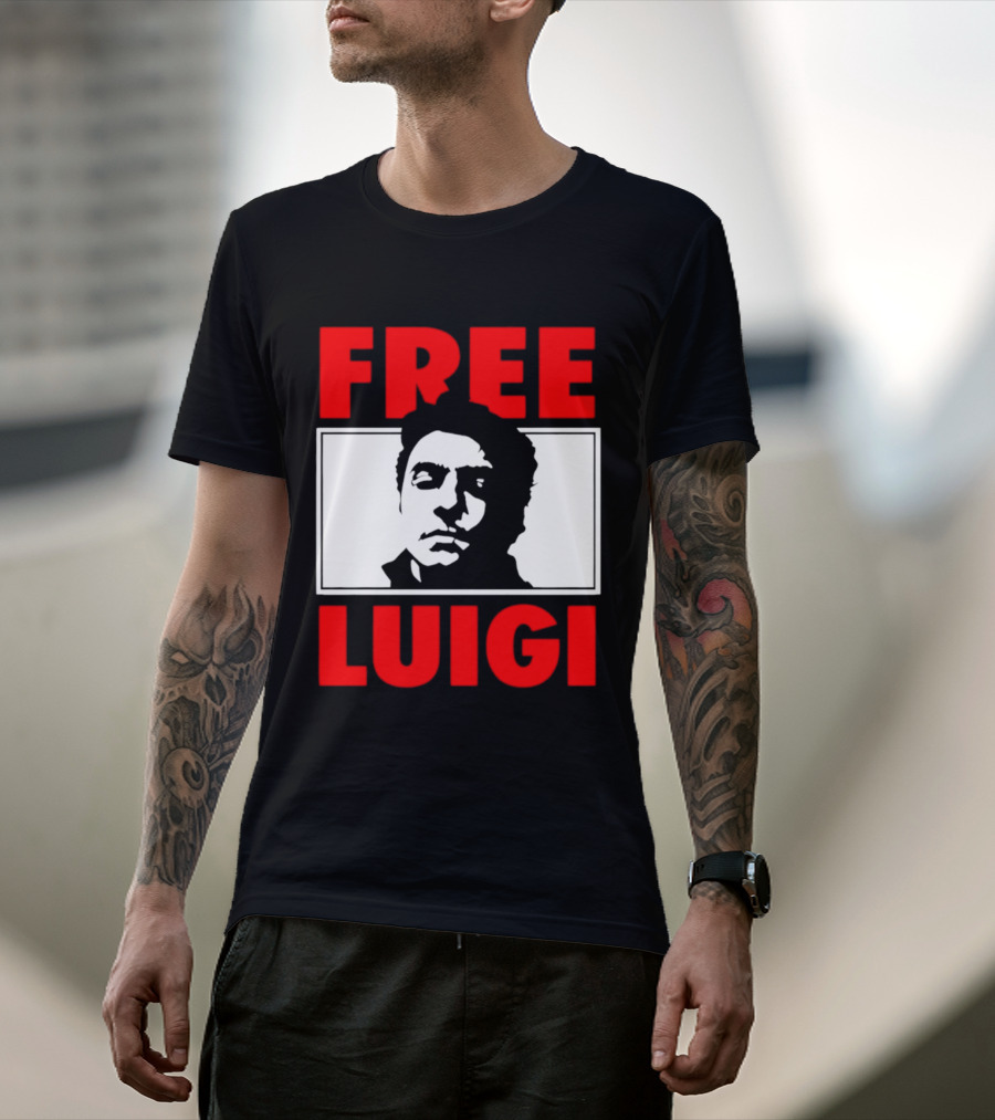 Free Luigi Mangione Shot Face Red T-Shirt