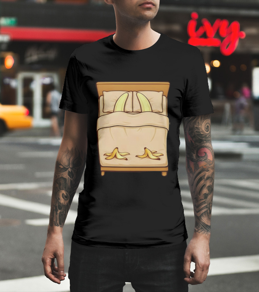 Funny Banana In Bed Sleeping Humor T-Shirt