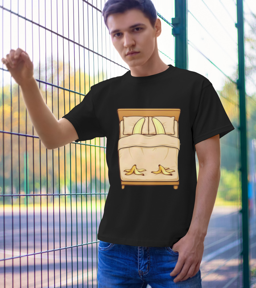 Funny Banana In Bed Sleeping Humor T-Shirt