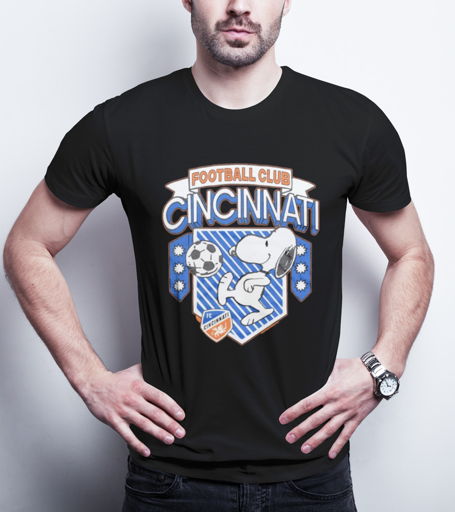 Peanuts Snoopy Kicking Soccer Ball Football Club Cincinnati FC T-Shirt
