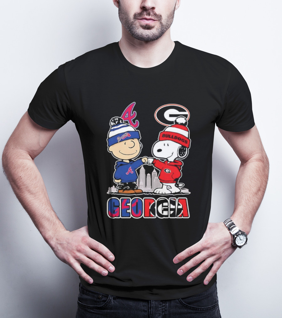 Atlanta Braves Charlie Brown Georgia Bulldogs Snoopy Merry Peanuts Christmas 2025 T-Shirt