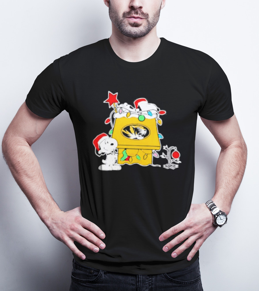Snoopy Missouri Tigers Christmas Holiday 2025 Peanuts Festive Celebration T-Shirt