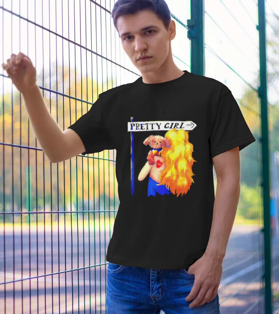 Pretty Girl Avenue Blonde Woman With Teddy Bear And Heart Tattoo T-Shirt