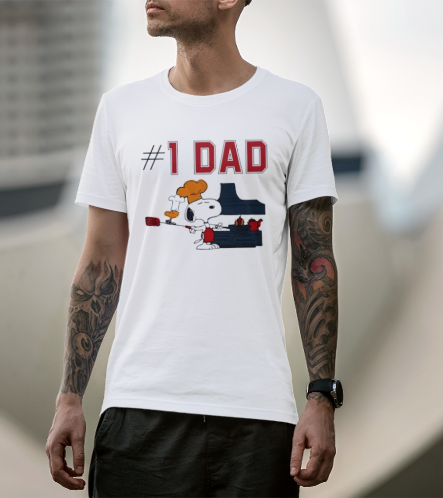 Snoopy #1 Dad BBQ Chef Cooking Grilling Peanuts Comic Strip T-Shirt