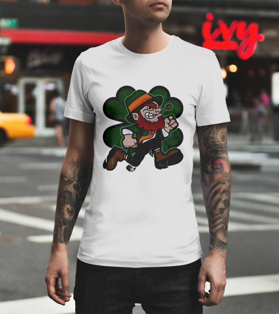 Leprechaun St. Patrick's Day Four Leaf Clover Smoking Pipe Vintage Irish T-Shirt