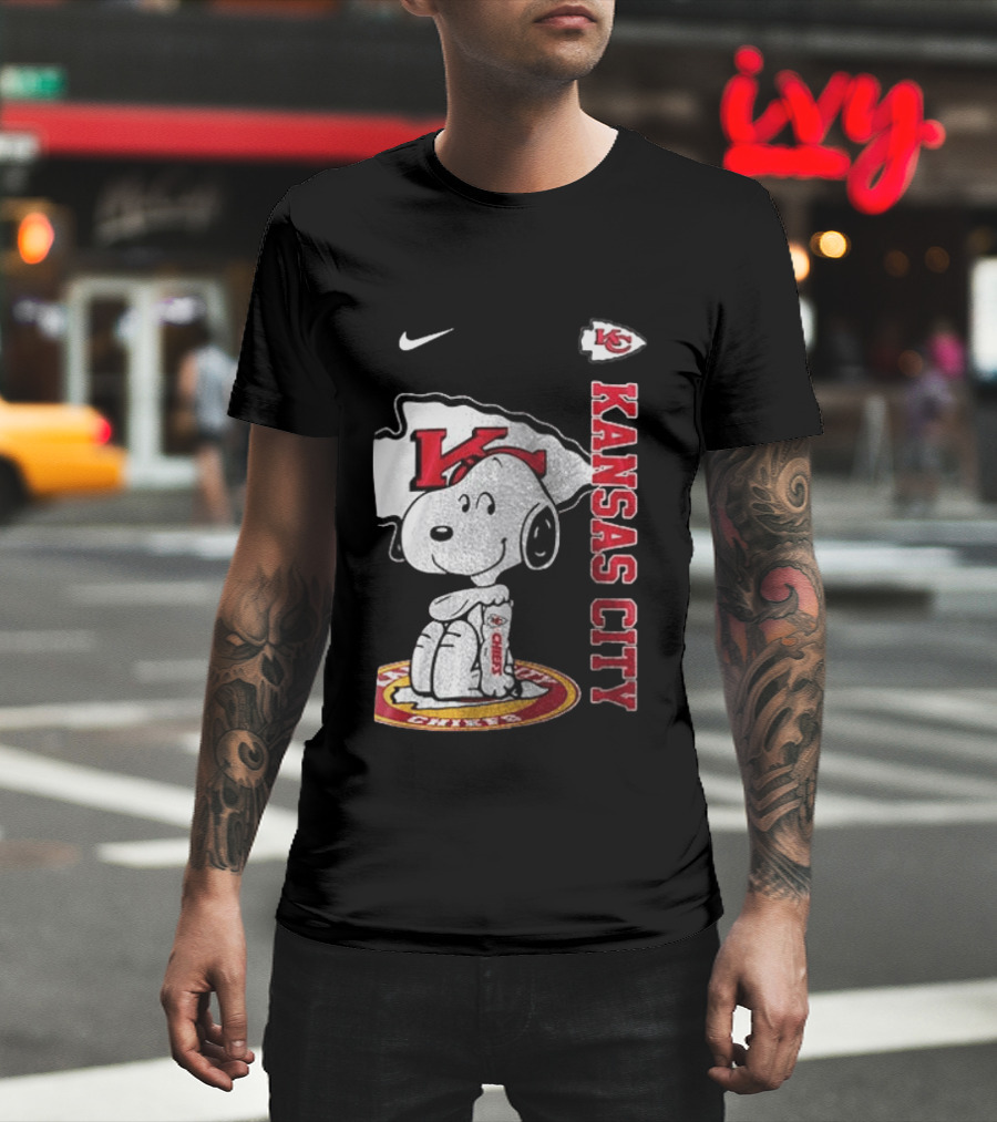 Kansas City Chiefs Snoopy Yes I'm Old Thank You For The Memories T-Shirt