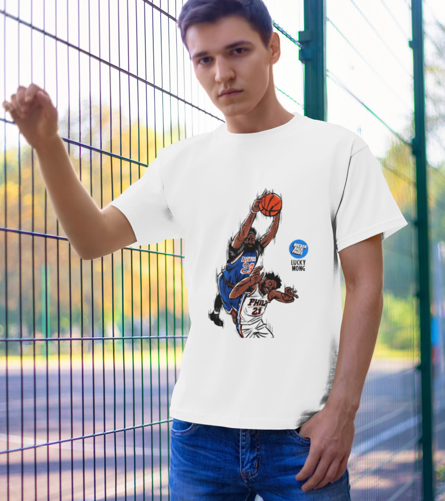 Knicks Vs 76ers Game 4 Iconic Moment Joel Embiid Mitchell Robinson NBA Matchup T-Shirt