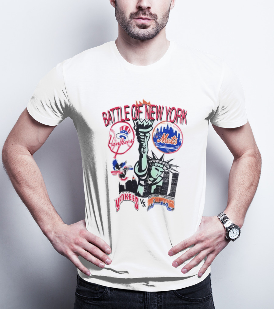 Yankees Mets Battle Of New York Statue Of Liberty T-Shirt