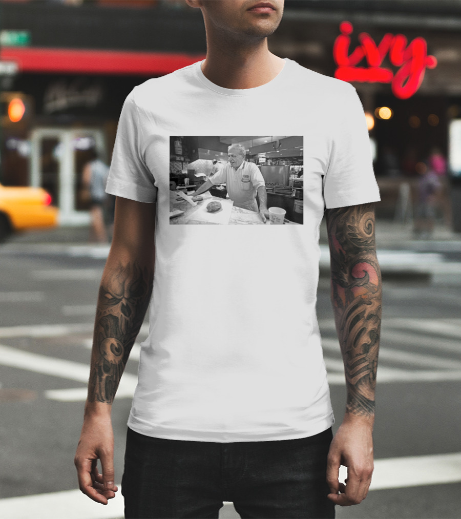 Sam Sianis Cheezborger Legend At Chicago's Billy Goat Tavern Passes Away At 91 T-Shirt