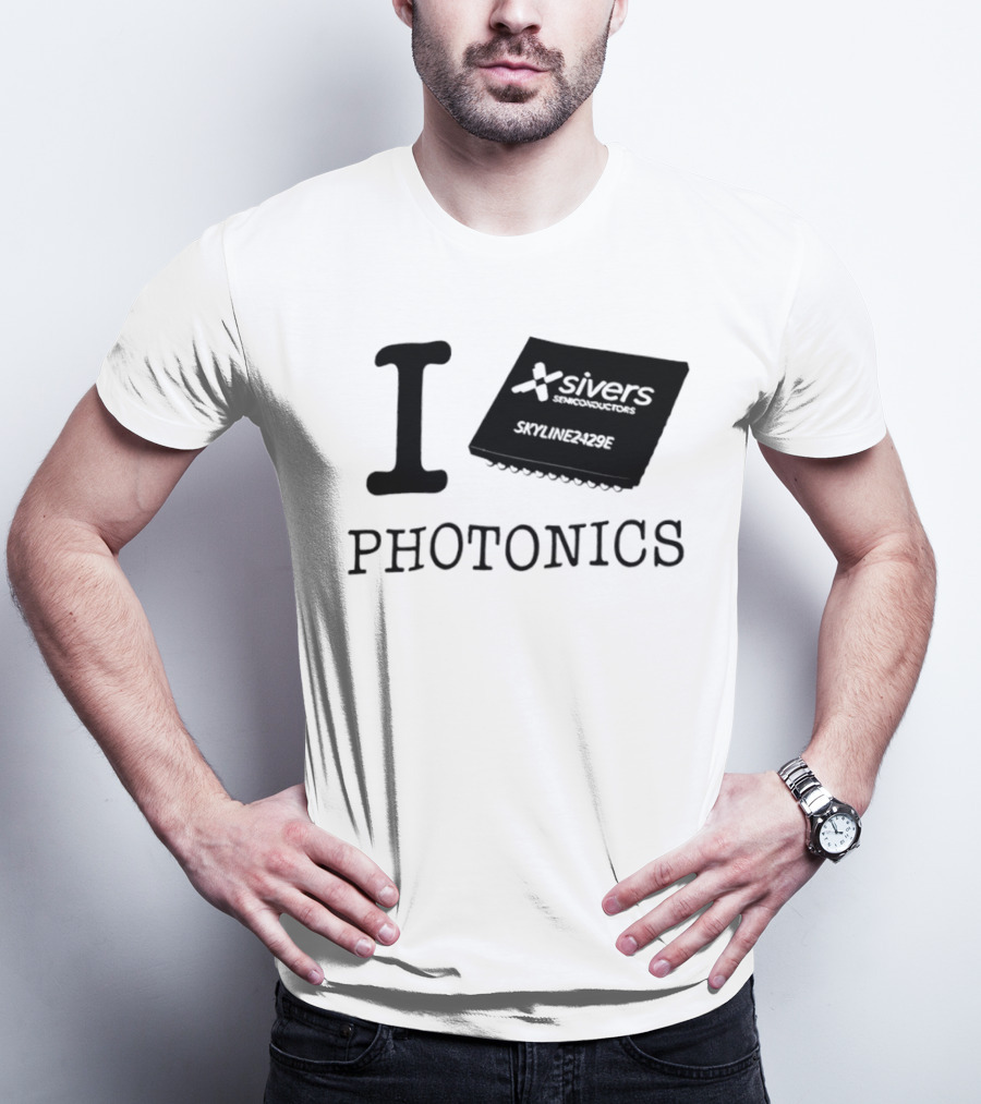 I Love Photonics Sivers Semiconductors Skyline2429E Chip T-Shirt
