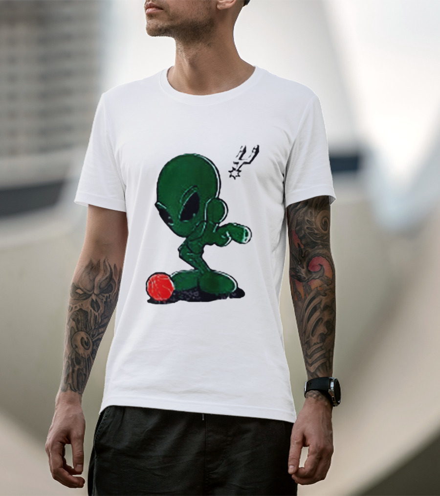 San Antonio Spurs Alien Basketball Dribble T-Shirt