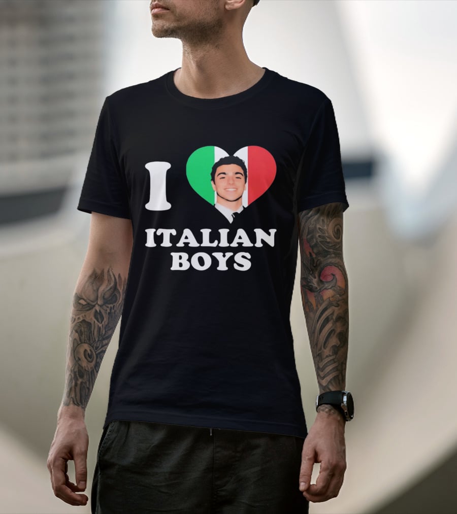 I Love Italian Boys Luigi Mangione Heart Flag T-Shirt