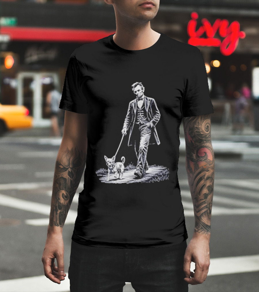 Abraham Lincoln Walking Chihuahua For USA 250th Anniversary Celebration T-Shirt