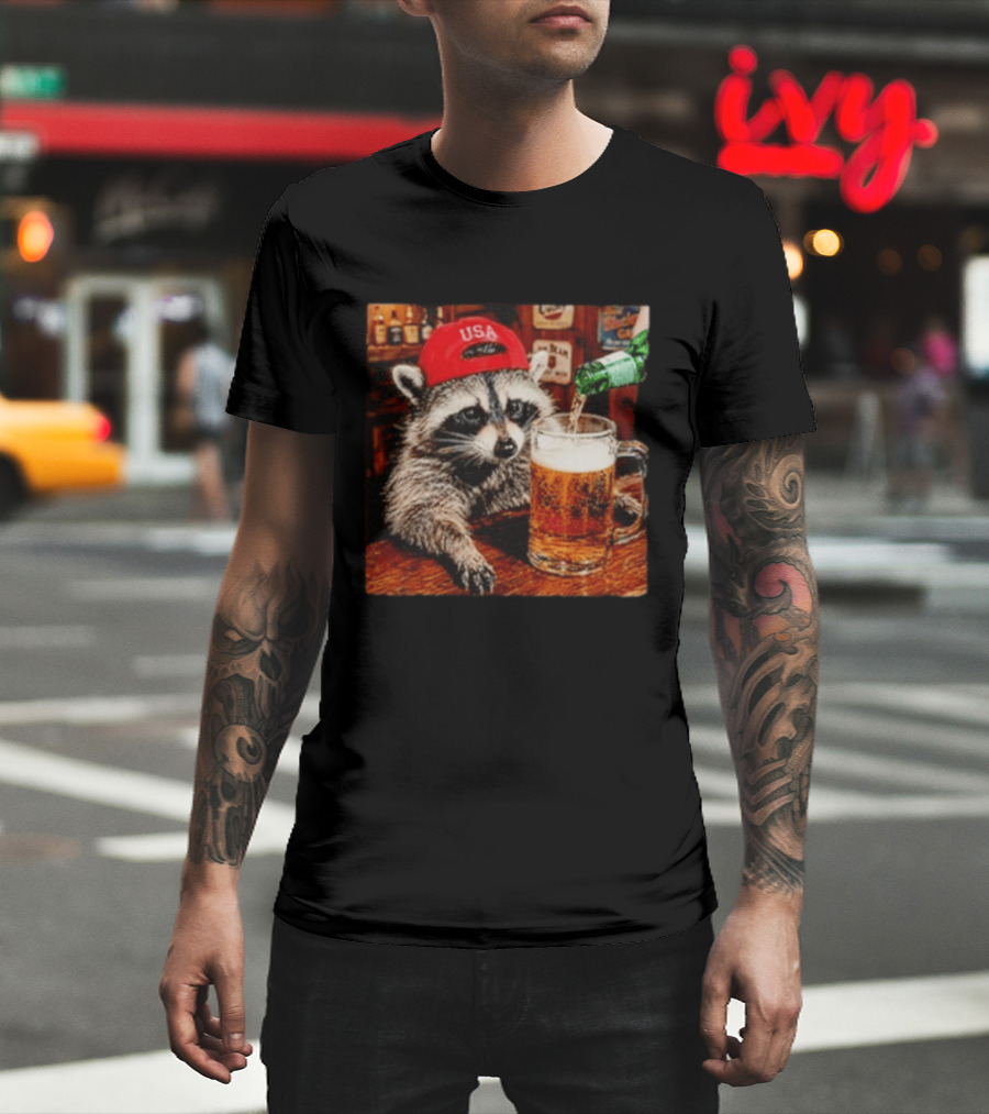 Patriotic Raccoon USA Hat Drinking Beer In Bar Scene T-Shirt
