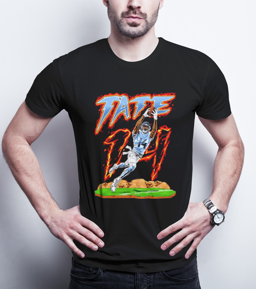 Tennessee Titans Carnell Tate Hand Drawn 17 Football T-Shirt