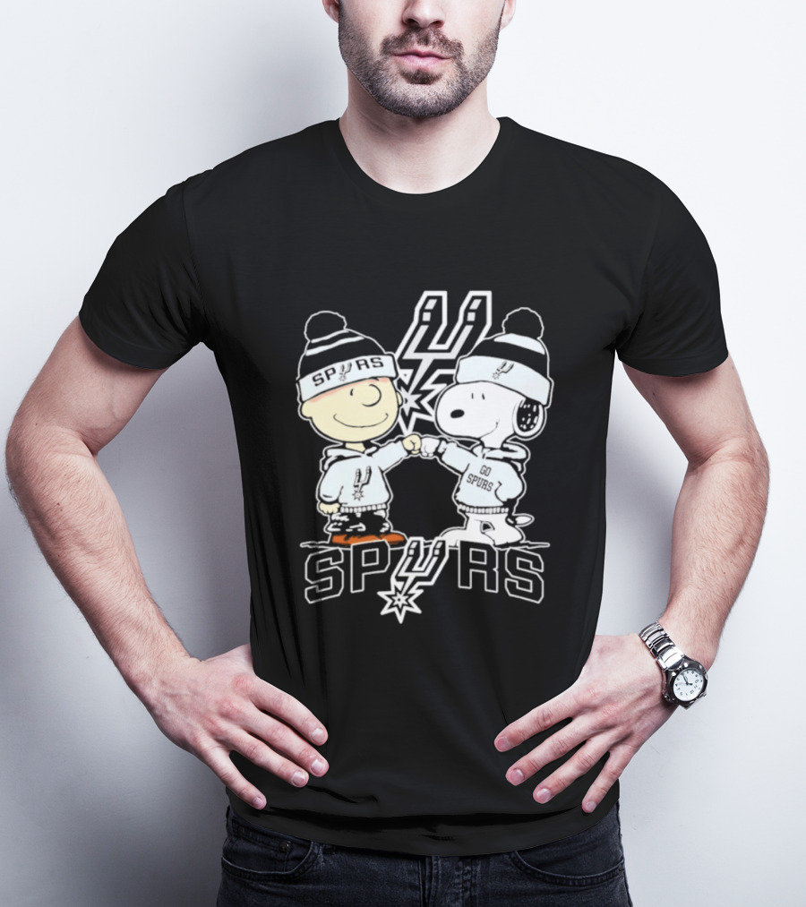 Peanuts Charlie Brown Snoopy San Antonio Spurs Fist Bump Spurs T-Shirt