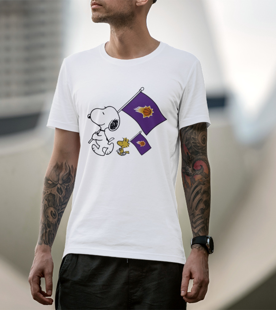 Phoenix Suns Snoopy Woodstock Holding Basketball Flag T-Shirt