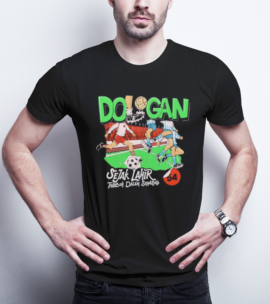 Dologan FC Sejak Lahir Tumbuh Dalam Sepakbola Retro Football Players And Field T-Shirt