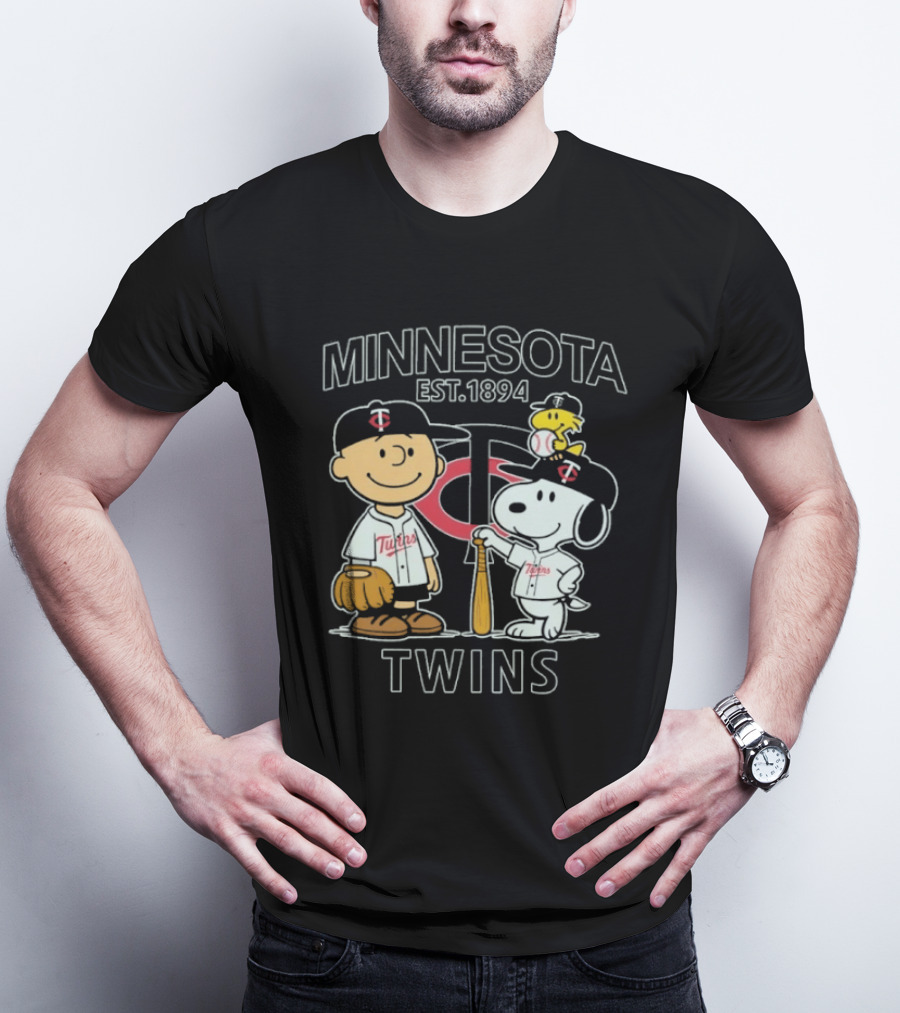 Minnesota Twins Est 1894 Snoopy Peanuts Baseball Charlie Brown Woodstock T-Shirt