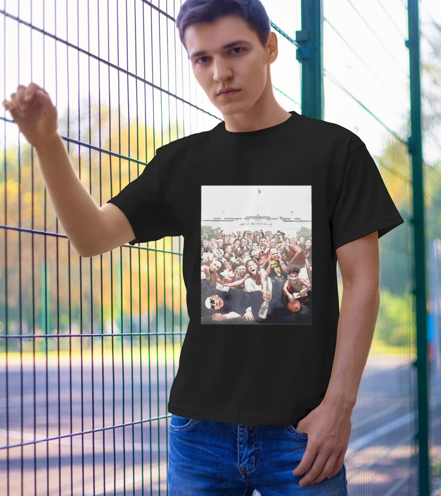 Knicks Nation Forever With Gathering Of Celebratory Fans And Players T-Shirt