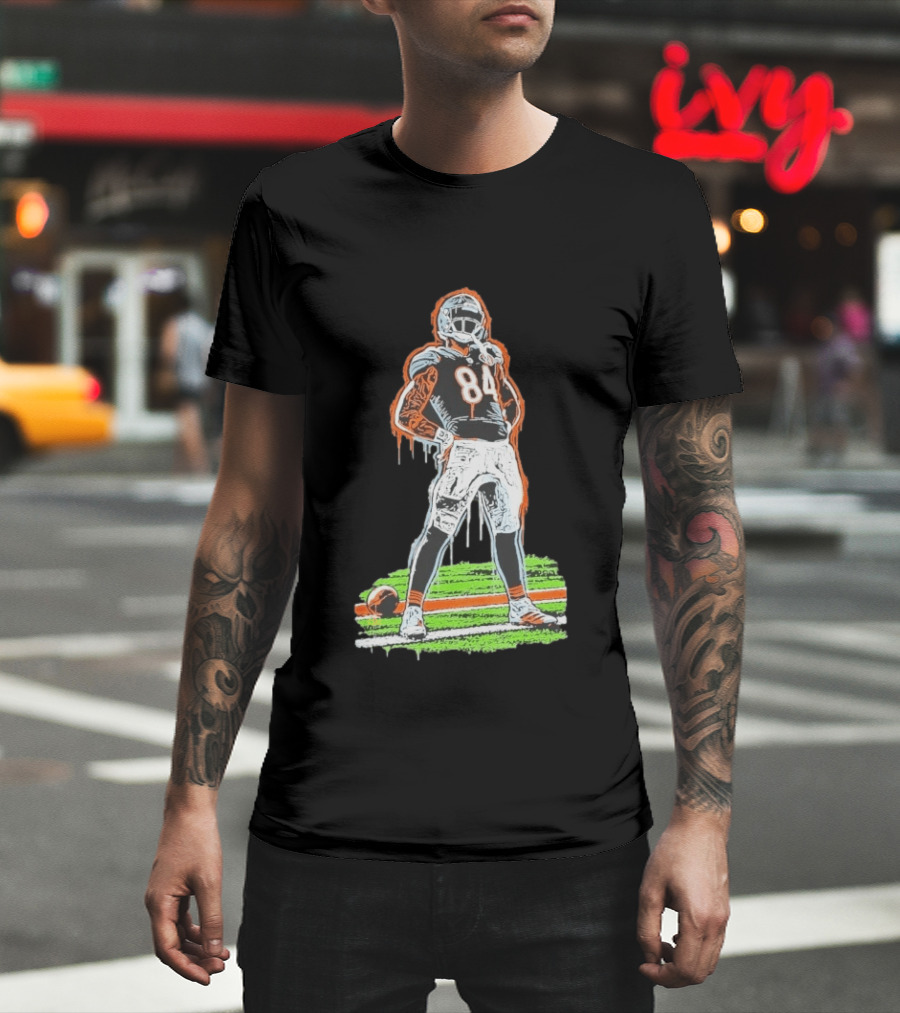 Chicago Bears Number 84 NFL Player Artwork Football Team Fan T-Shirt