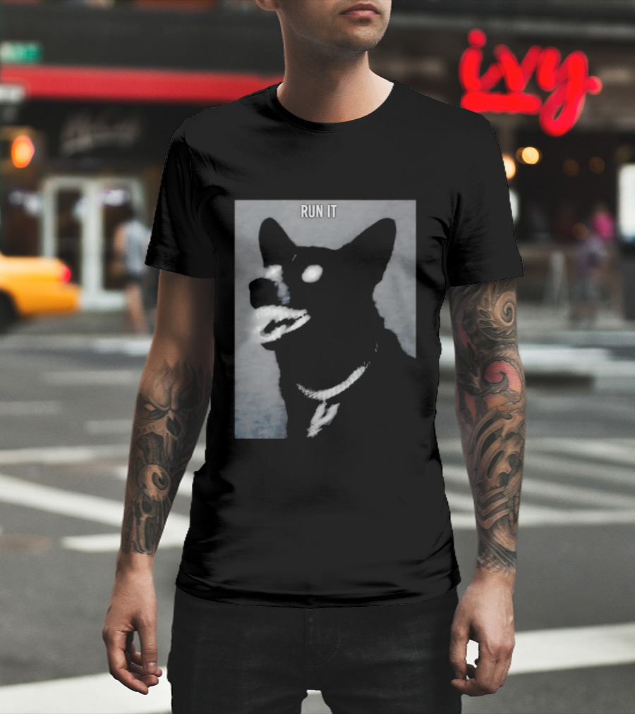 Run It Black Dog Diamond Grill Spurs Pendant T-Shirt