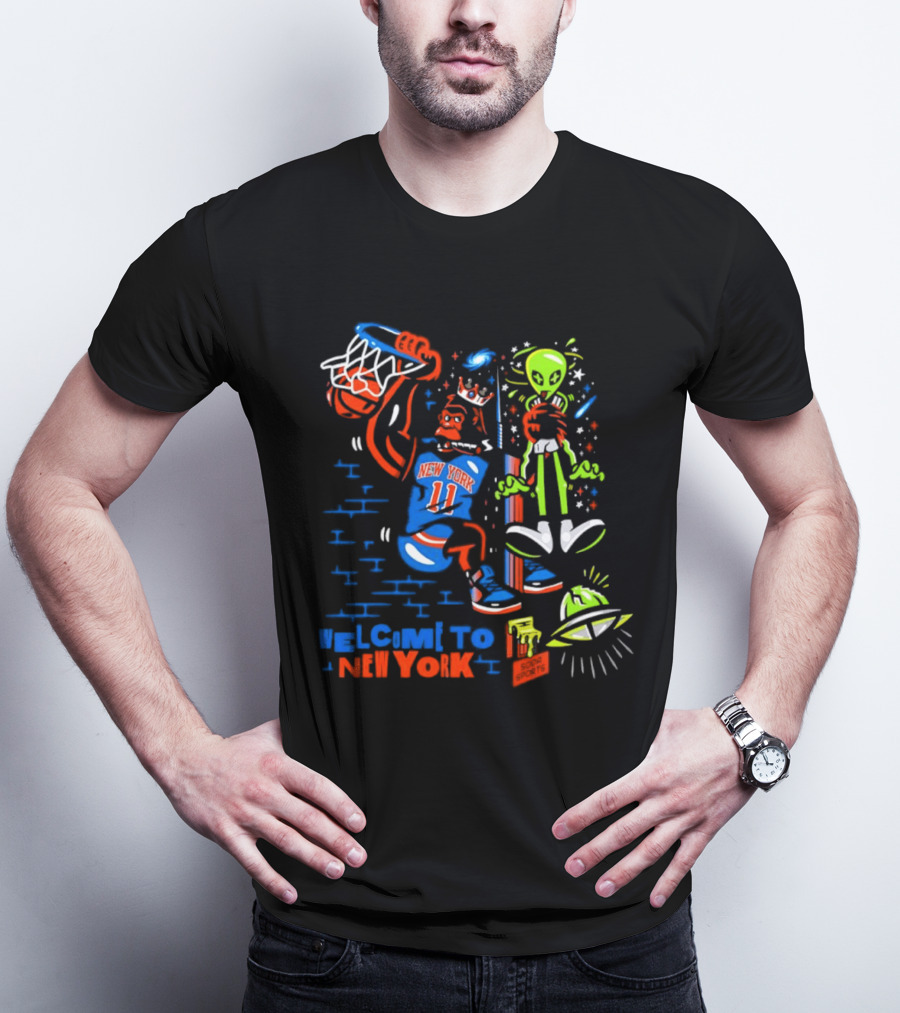 New York Knicks Gorilla Dunking With Alien Welcome To New York T-Shirt