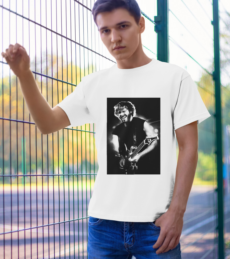 Phish Trey Anastasio Iconic Live Performance Guitarist Black And White Image T-Shirt