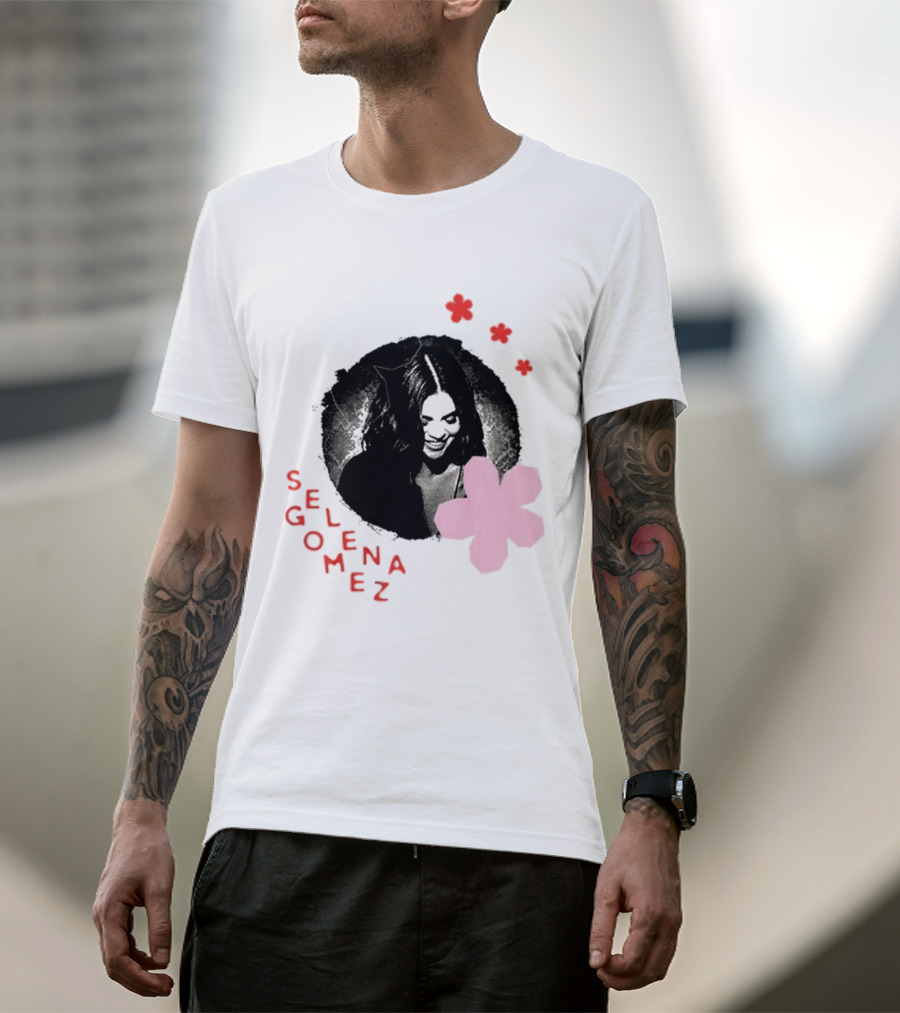 Selena Gomez Smile With Pink Paper Flower And Red T-Shirt