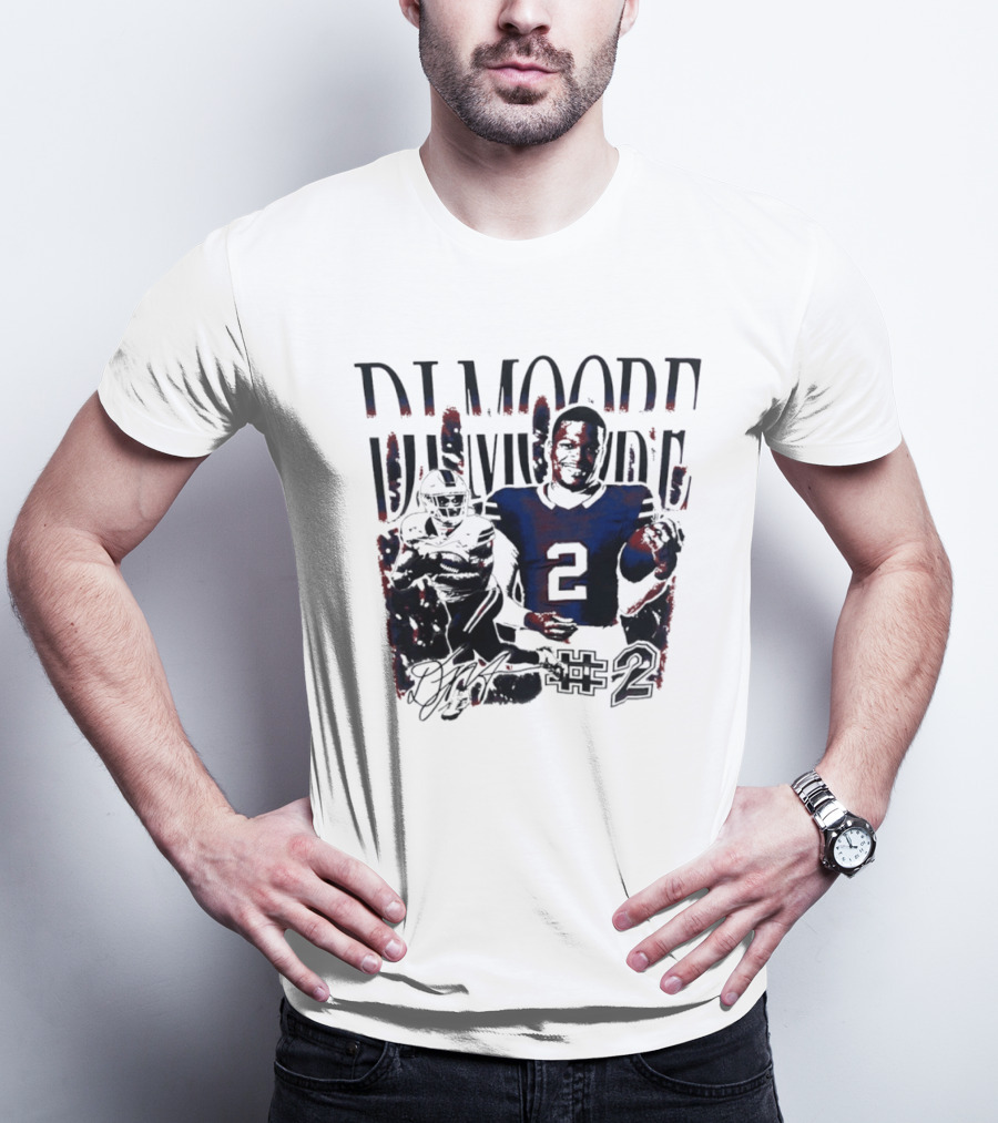 DJ Moore #2 Football Player Portrait Signature T-Shirt