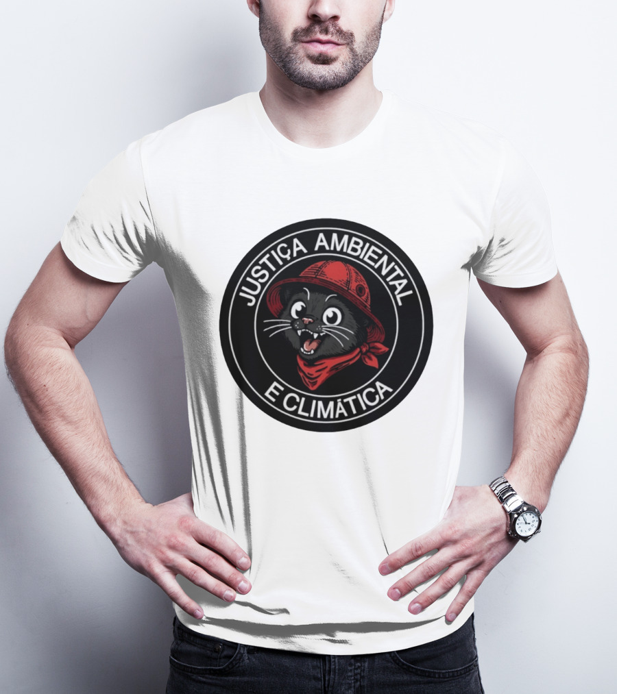 Justiça Ambiental E Climática Black Cat In Red Helmet And Bandana T-Shirt