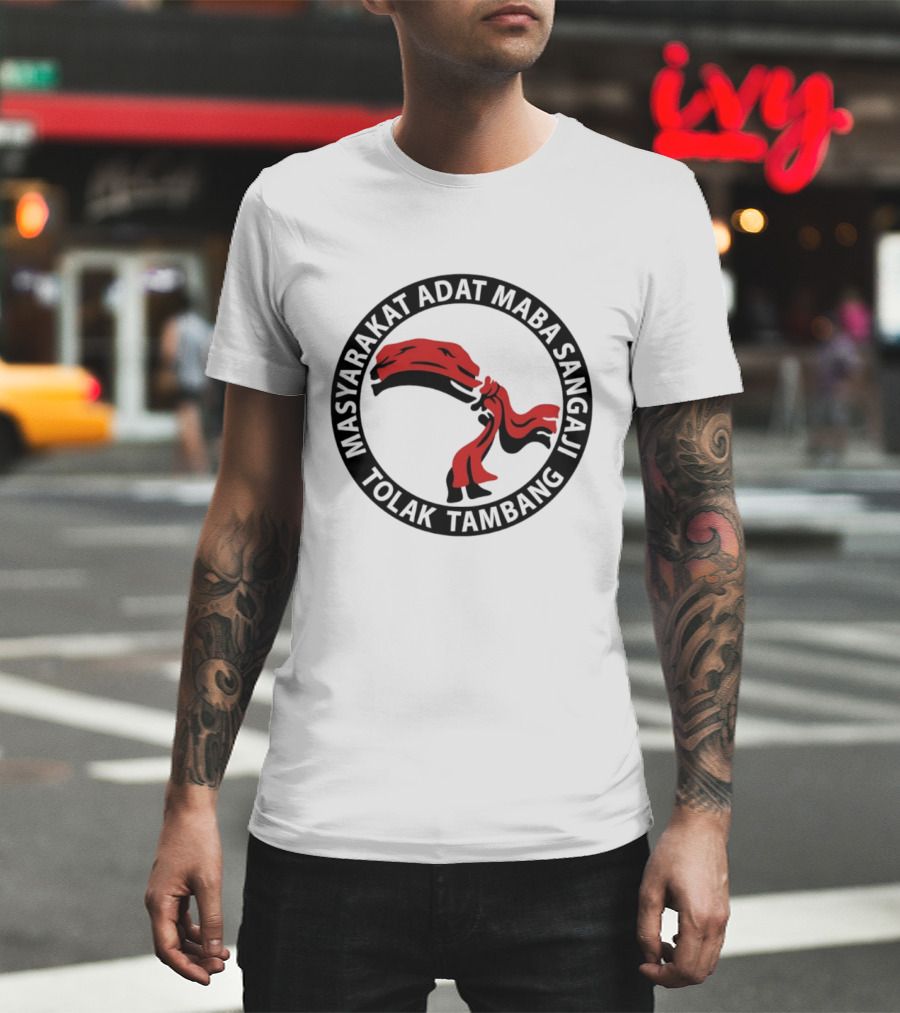 Masyarakat Adat Maba Sangaji Tolak Tambang Red Scarf T-Shirt