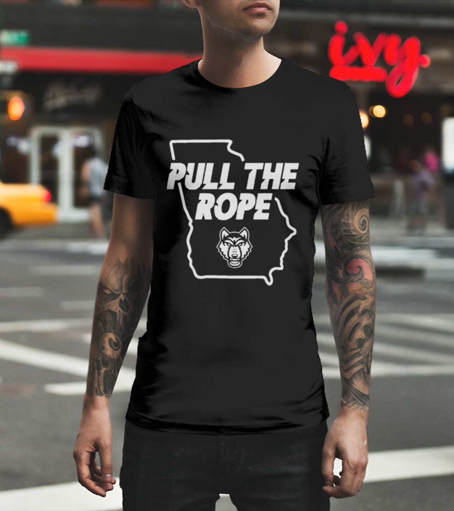 Pull The Rope Georgia Wolf Head Football T-Shirt