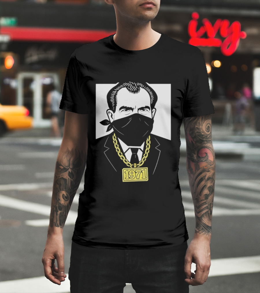 Richard Nixon 1971 Bandana Gold Chain T-Shirt
