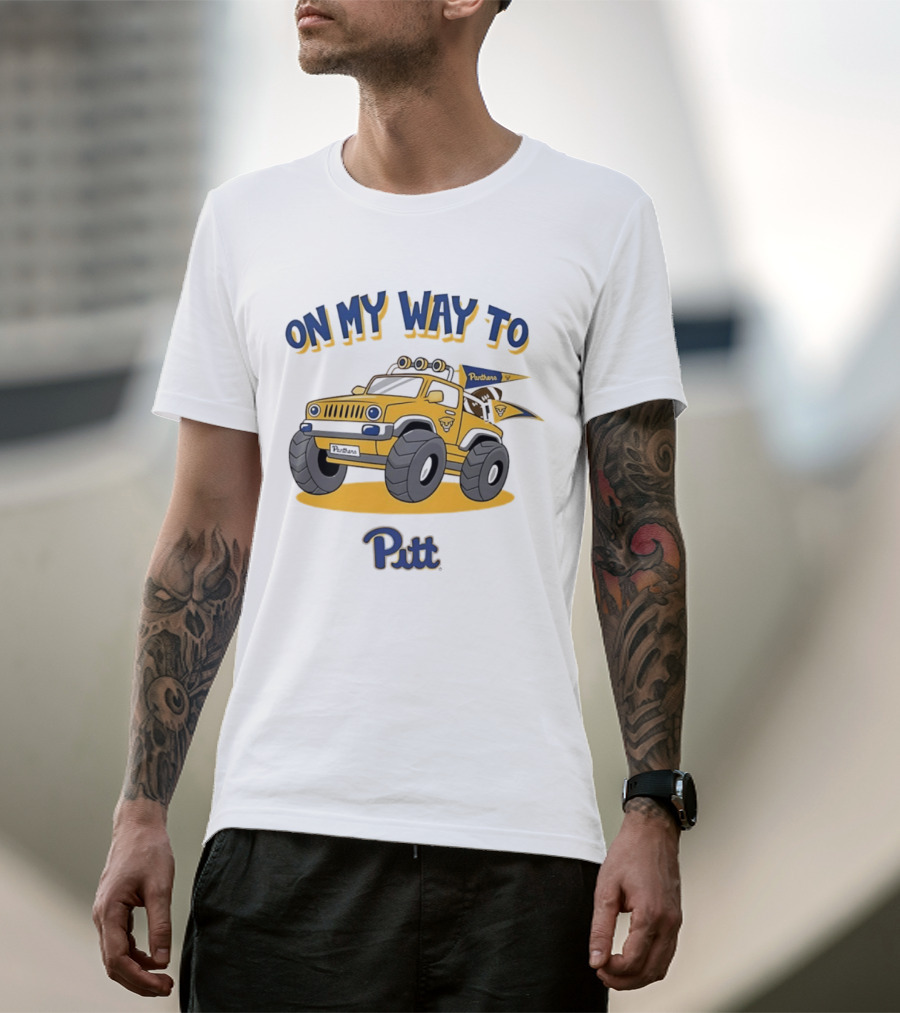 On My Way To Pitt Panthers Jeep With Flags And Tires T-Shirt