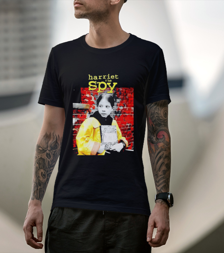 Harriet The Spy Michelle Trachtenberg Classic Yellow Raincoat Notepad T-Shirt