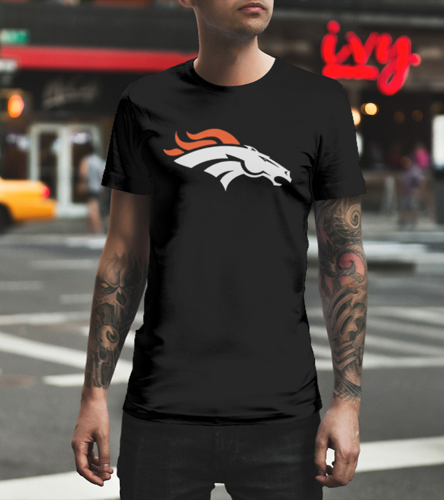 Denver Broncos Damn Right I Am A Broncos Now And Forever Signatures Two Sided T-Shirt