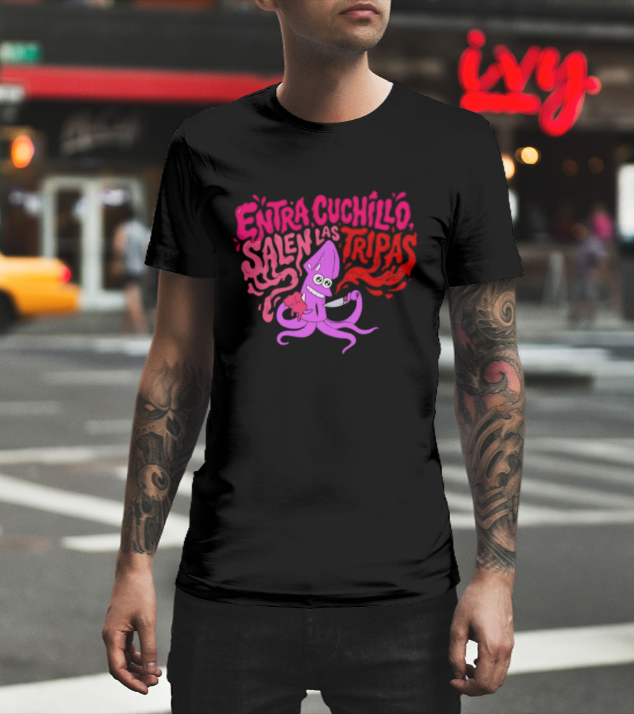 Entra Cuchillo Salen Las Tripas Squid Cartoon Knife Fun T-Shirt