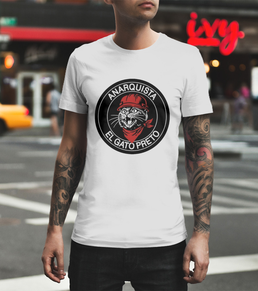 ANARQUISTA EL GATO PRETO Red Bandana Helmet Cat Meme T-Shirt