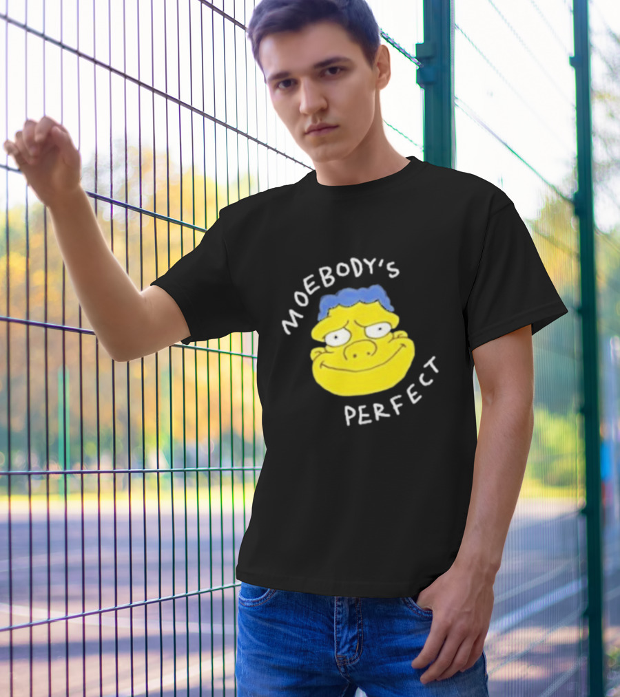 Moebody's Perfect Yellow Cartoon Face With Blue Hair Smirk T-Shirt