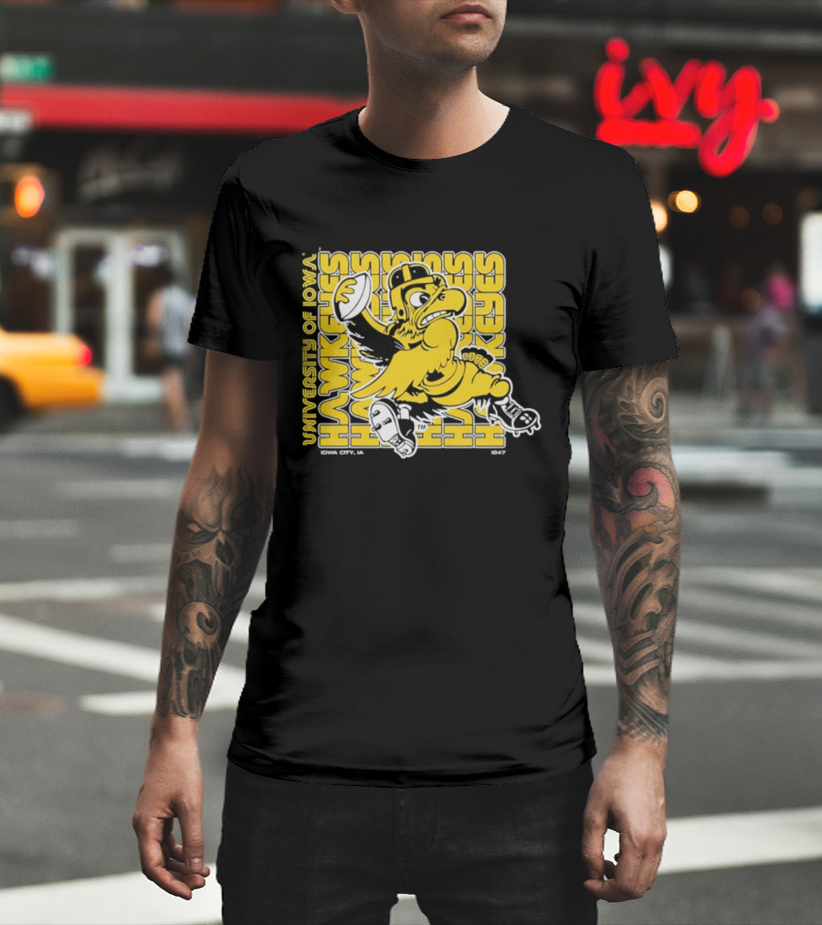 University Of Iowa Hawkeyes Mascot Iowa City Retro 1847 T-Shirt