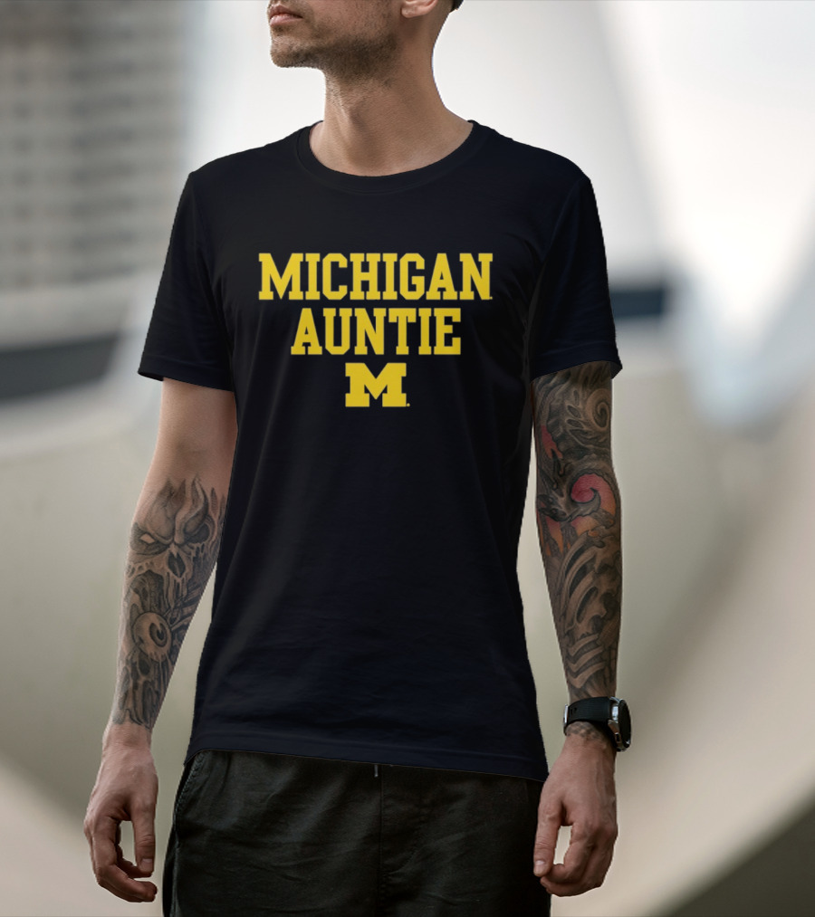 Michigan Wolverines Auntie M NCAA Fan T-Shirt