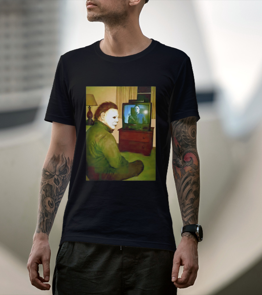 Michael Myers Ing Himself On TV Halloween Scene T-Shirt