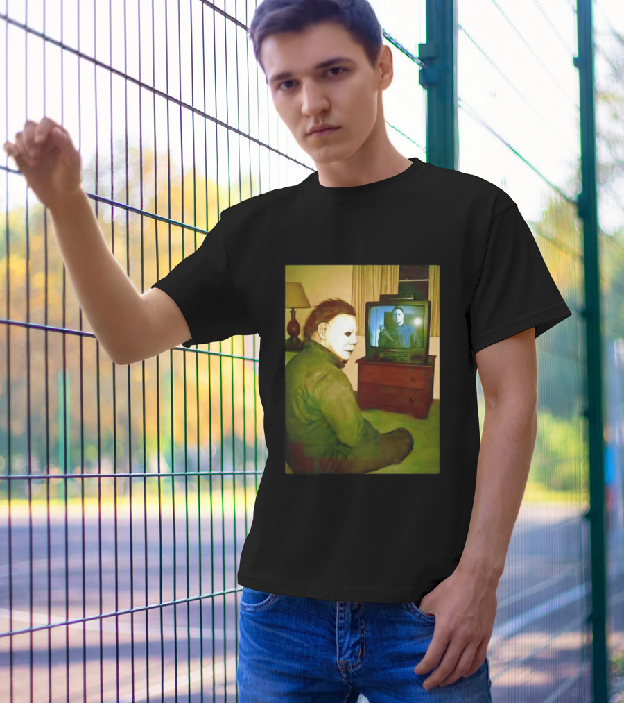 Michael Myers Ing Himself On TV Halloween Scene T-Shirt