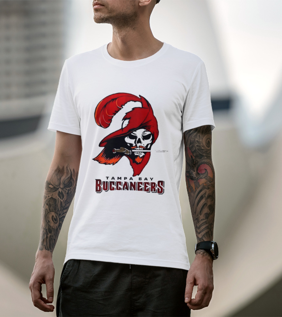 Rueben Bain Jr Tampa Bay Buccaneers 2026 Fire The Cannons Football Skeleton Pirate Flag T-Shirt