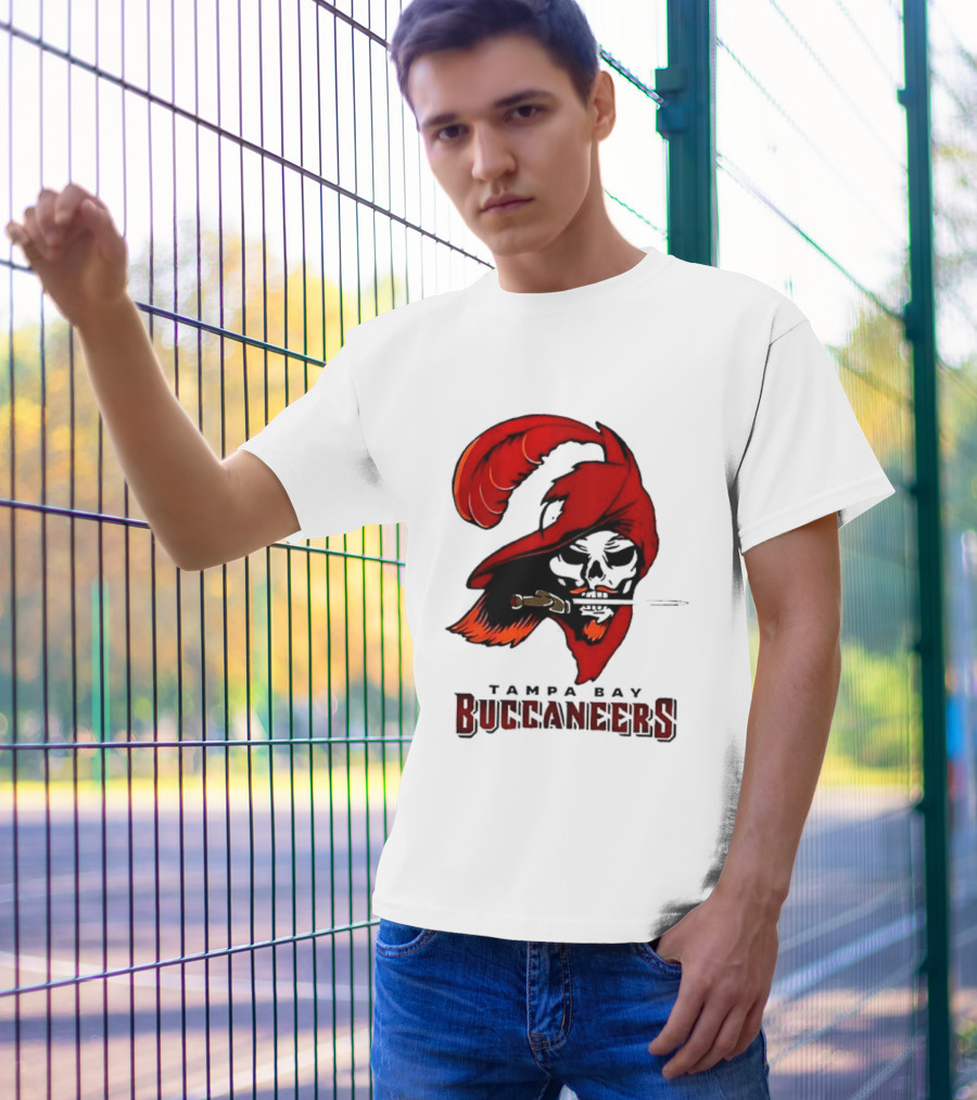 Rueben Bain Jr Tampa Bay Buccaneers 2026 Fire The Cannons Football Skeleton Pirate Flag T-Shirt